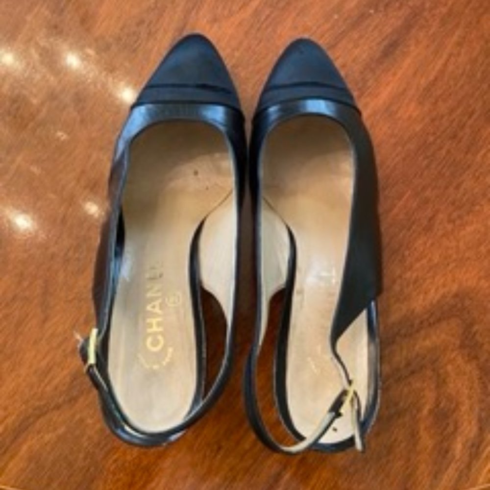 Chanel Slingbacks -- 1990s Vintage - Gem